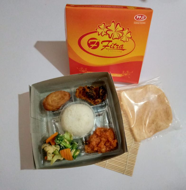 Nasi Box B15