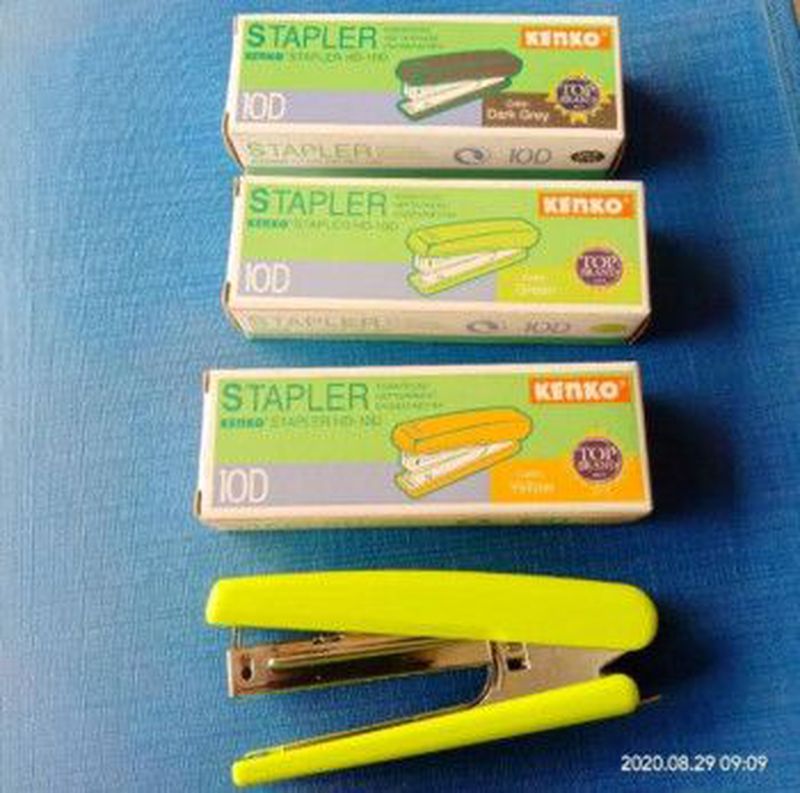 Staples Uk HD 10
