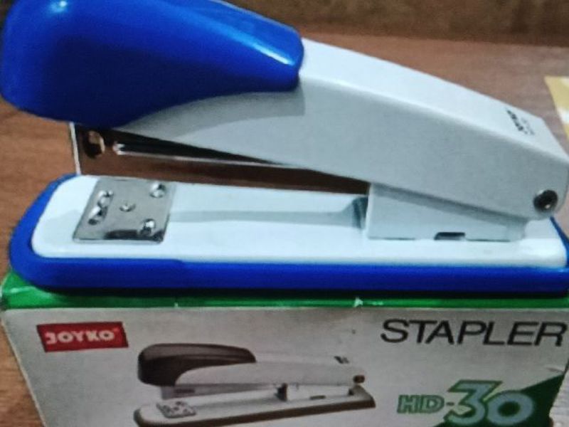 Staples Ukuran 30