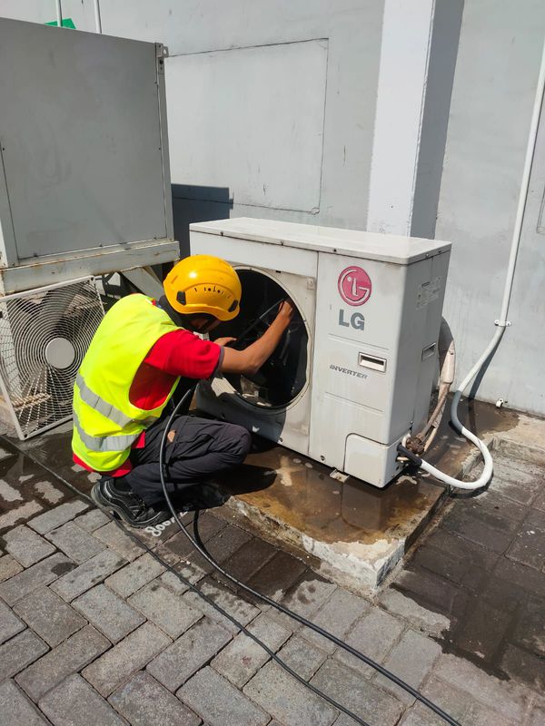 ONGKOS JASA CUCI UNIT AC KECIL