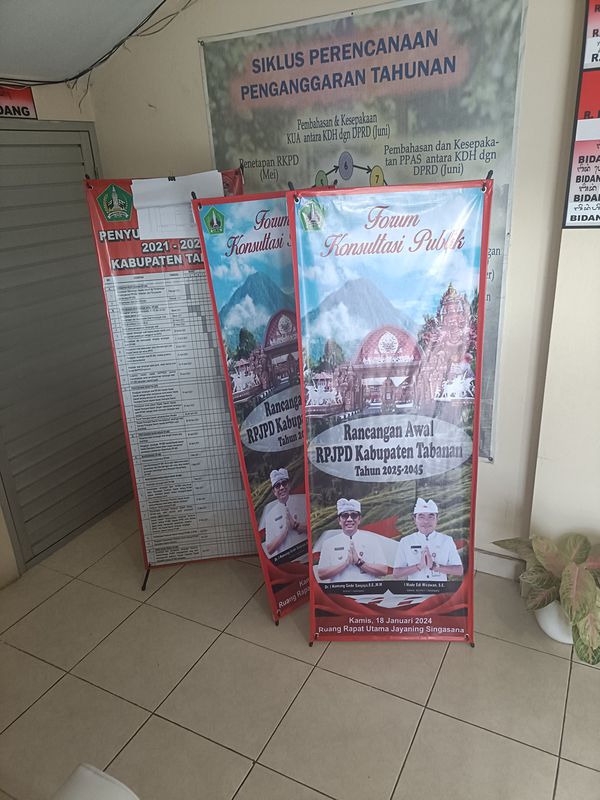 T banner + besi penyangga aluminium