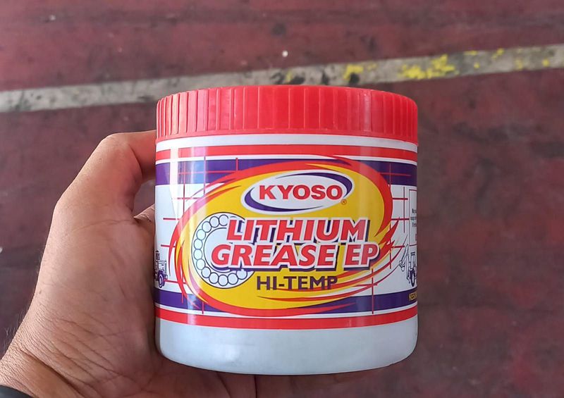 grease/minyak gemuk