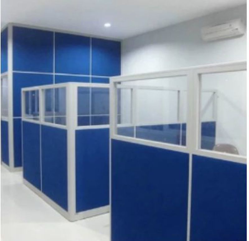PARTISI KANTOR PENYEKAT RUANGAN