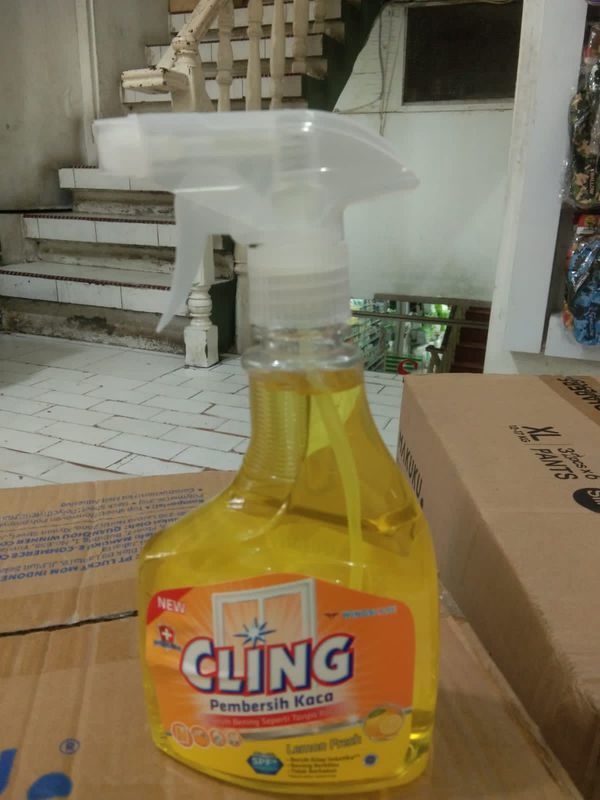 pembersih kaca Cling - Isi Ulang 425ml