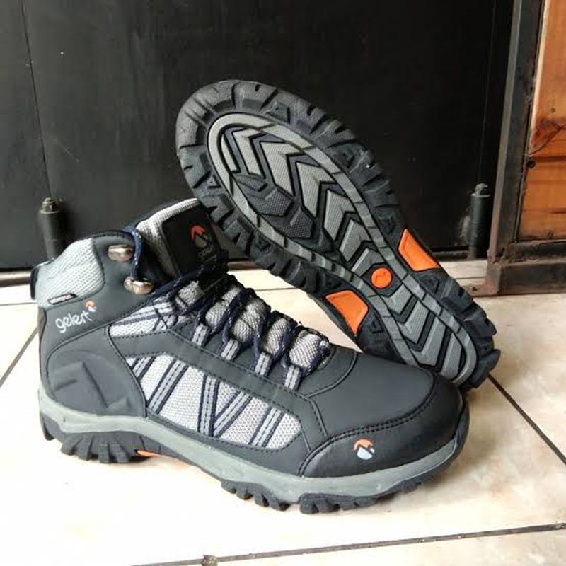 sepatu gunung - 40
