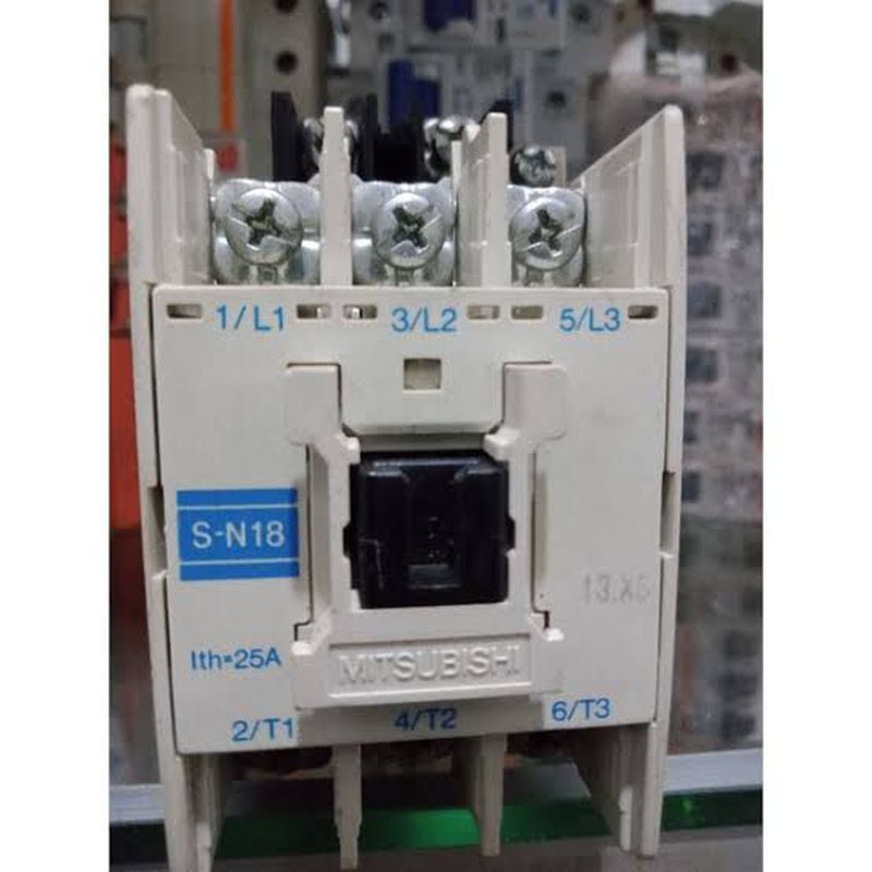 KONTAKTOR 25 A