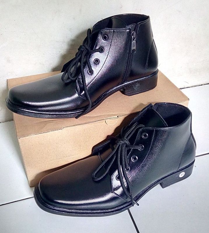 Sepatu Security /sepatu PDH Satpam