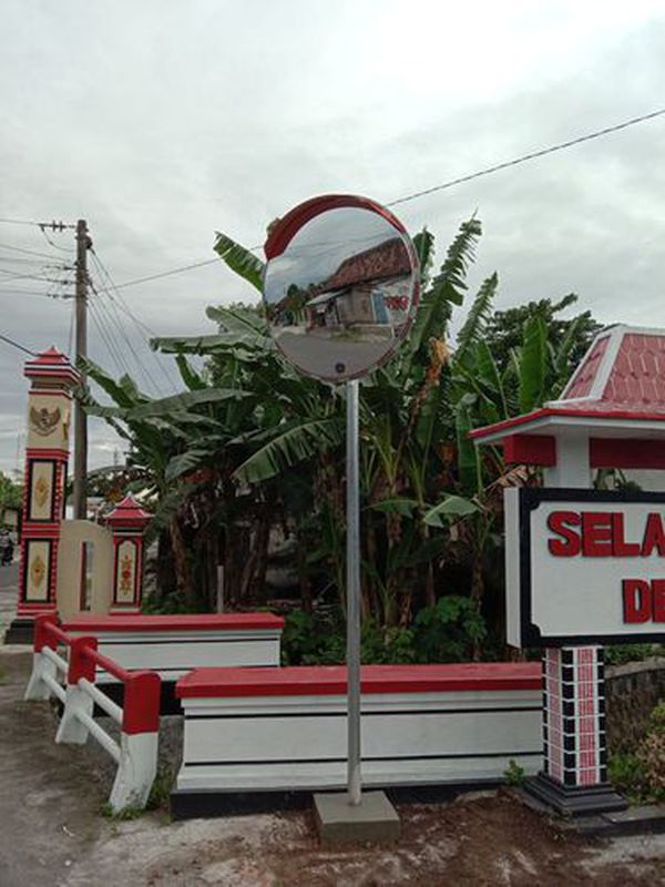 Cermin Tikungan dan Tiang diameter 100 cm