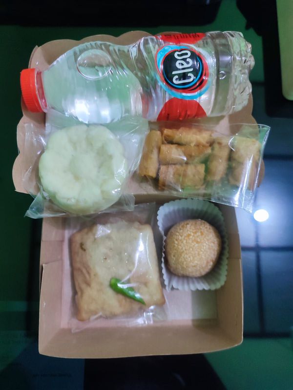 Paket Snack Box D