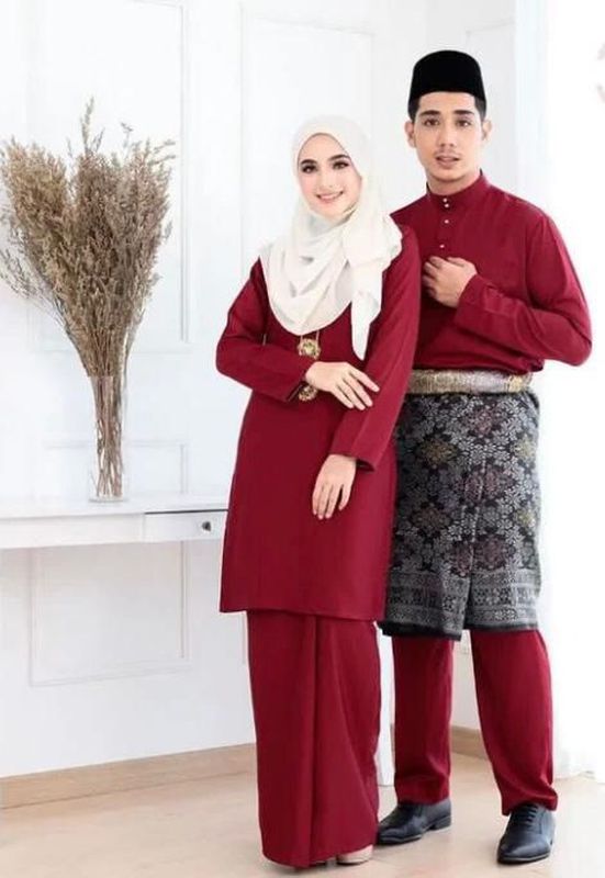 Baju Kurung/Melayu Tradisional