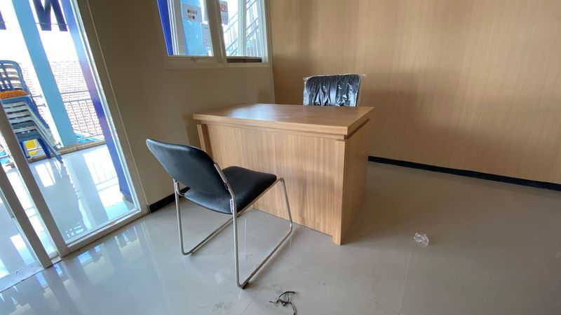 Partisi Ruang Kerja Staff