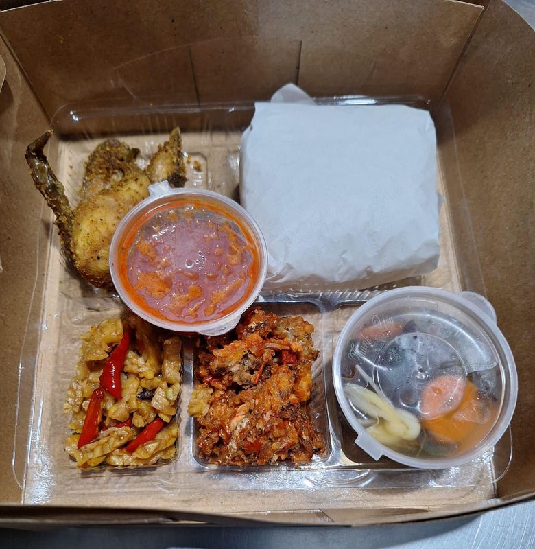 Nasi Box Reguler