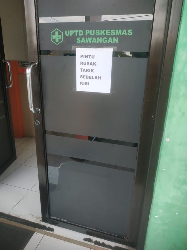 Perbaikan Pintu Alumunium Double (2 pintu) Berikut Material