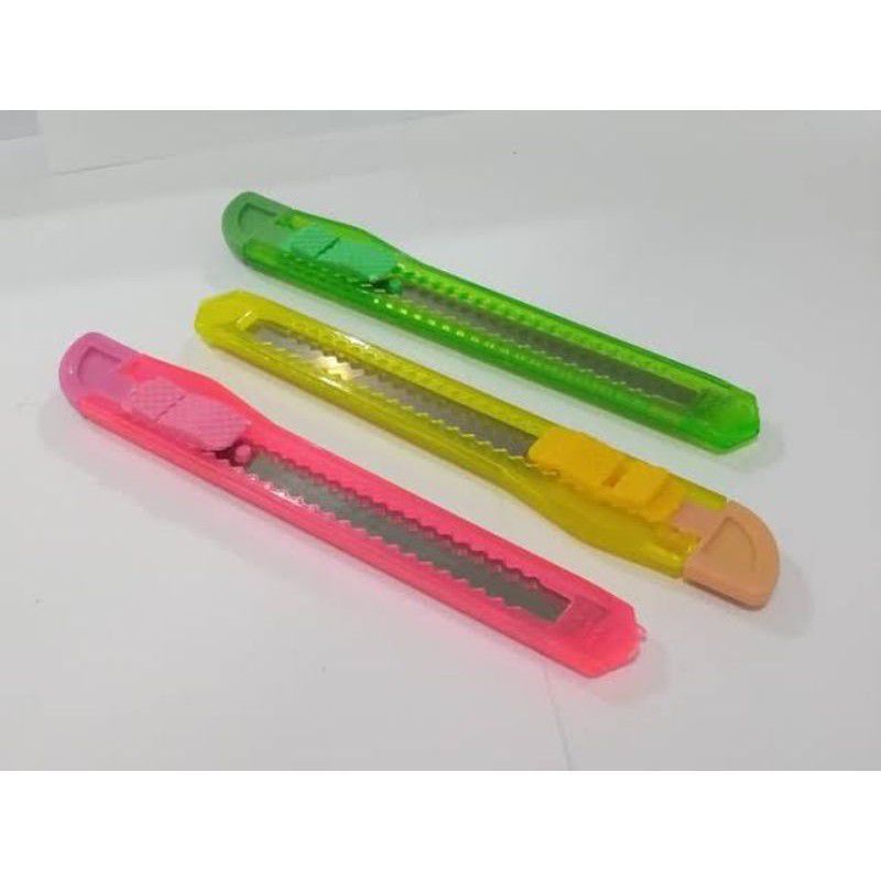 CUTTER KECIL ISI 12 PCS