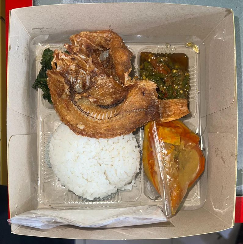 Nasi Box Ikan Nila Goreng