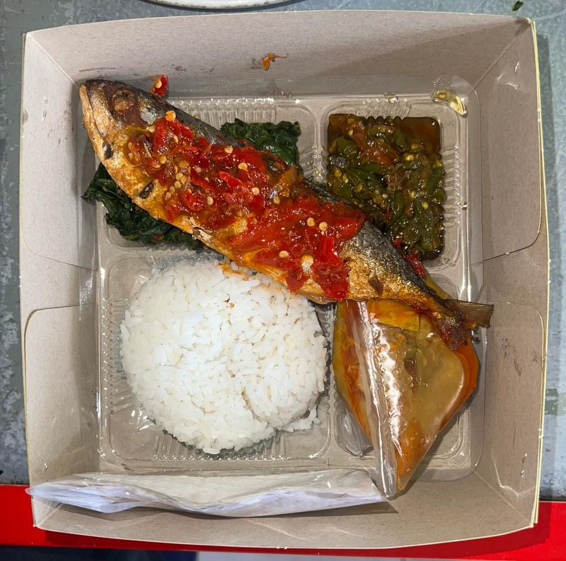 Nasi Box Ikan Kembung Sambal