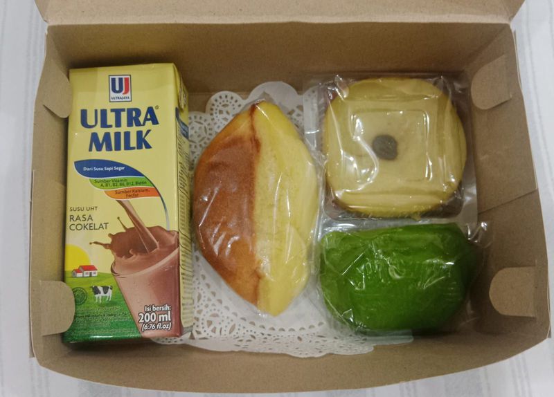 snack box isi 3 kue