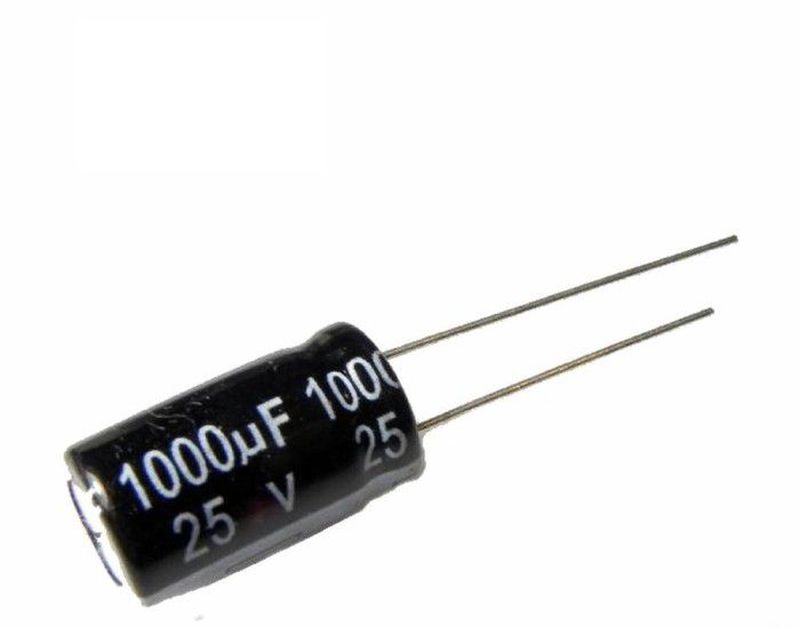 Capasitor 1000 µF/25 V