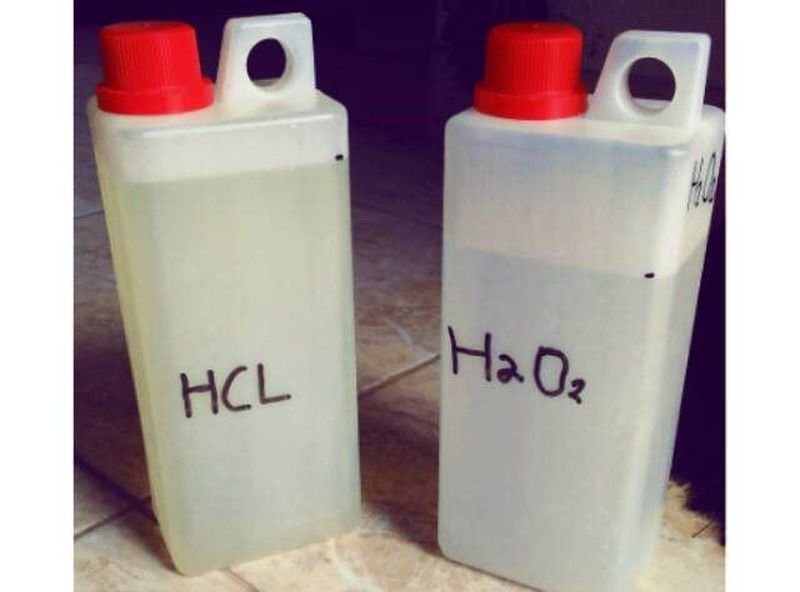 Cairan Pelarut H202 (20 liter) + HCL(10 liter)