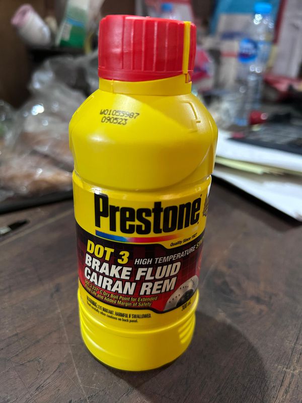 MINYAK REM OLI REM PRESTONE 300ML