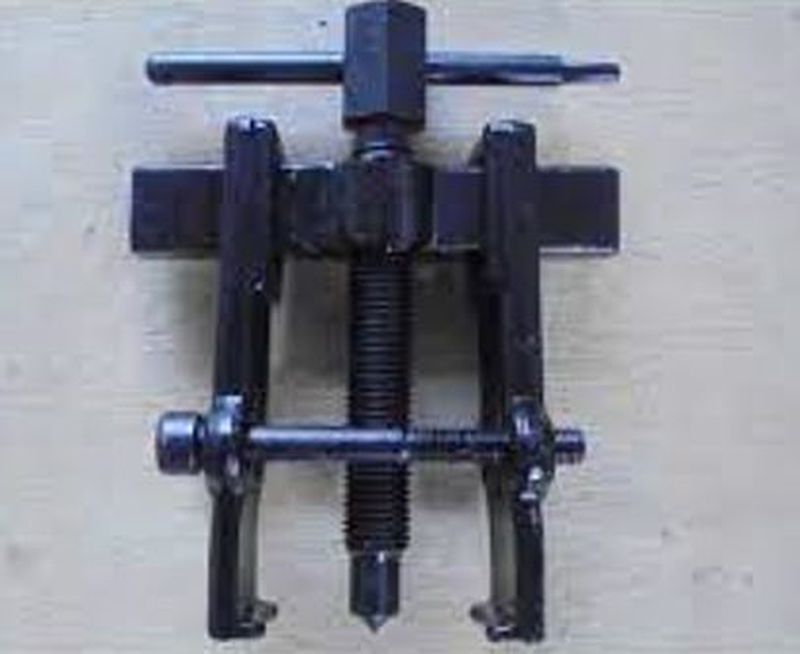 Tracker Kaki 3 Besar