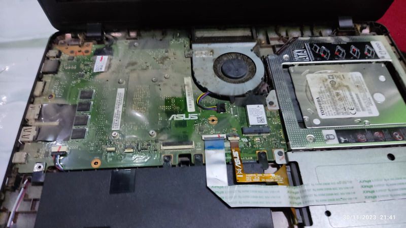 Pemeliharaan/Perawatan Komputer/Notebook/Laptop