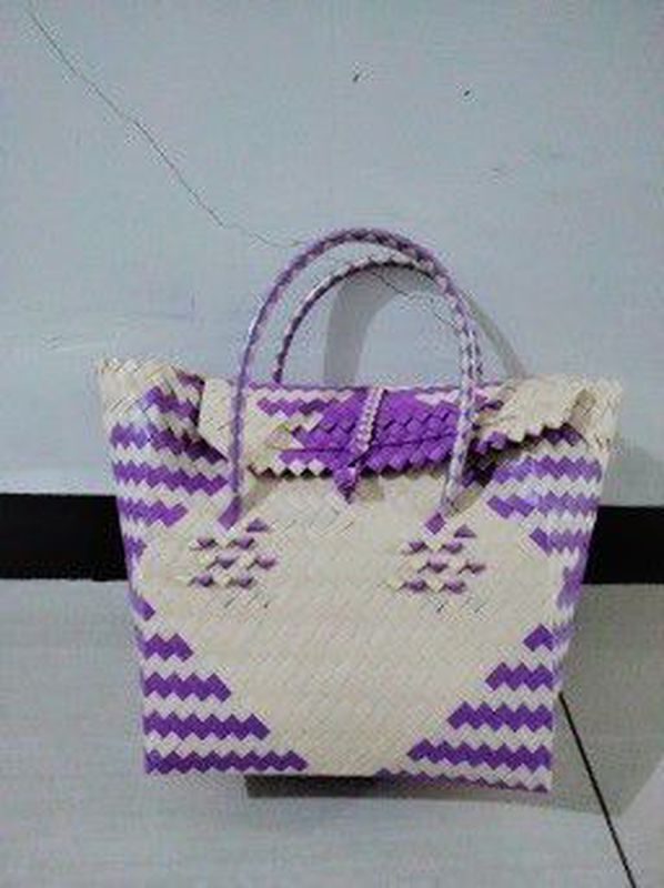 Tas anyam