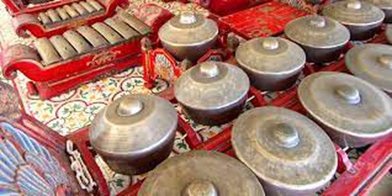 Gamelan Besi Ageng Kenong Enam Pelog isi 12