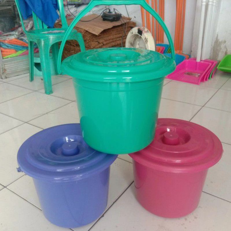 kaleng timba plastik