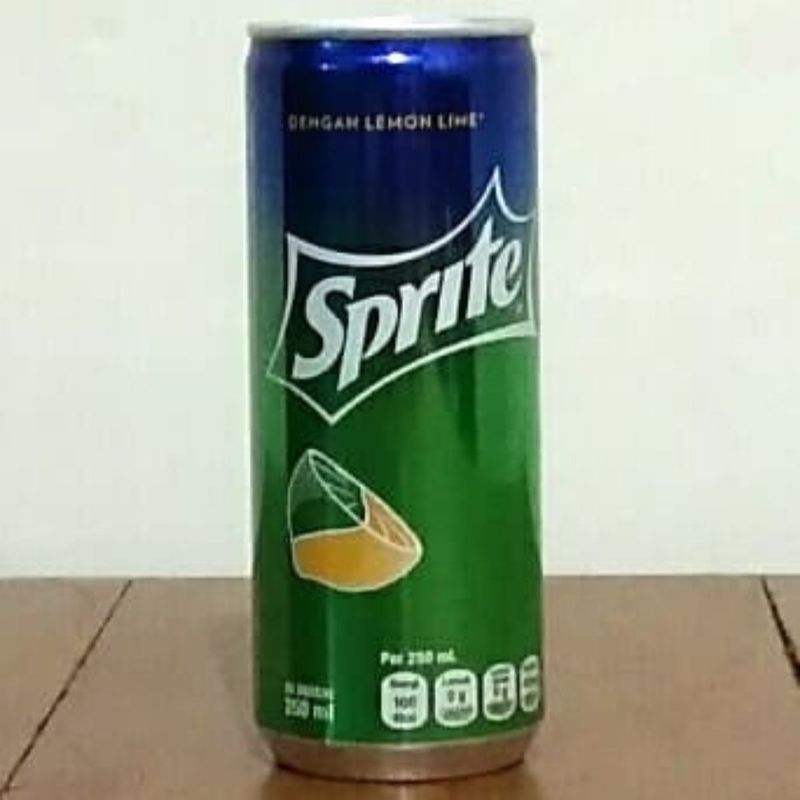 Air minum kaleng mini Sprite