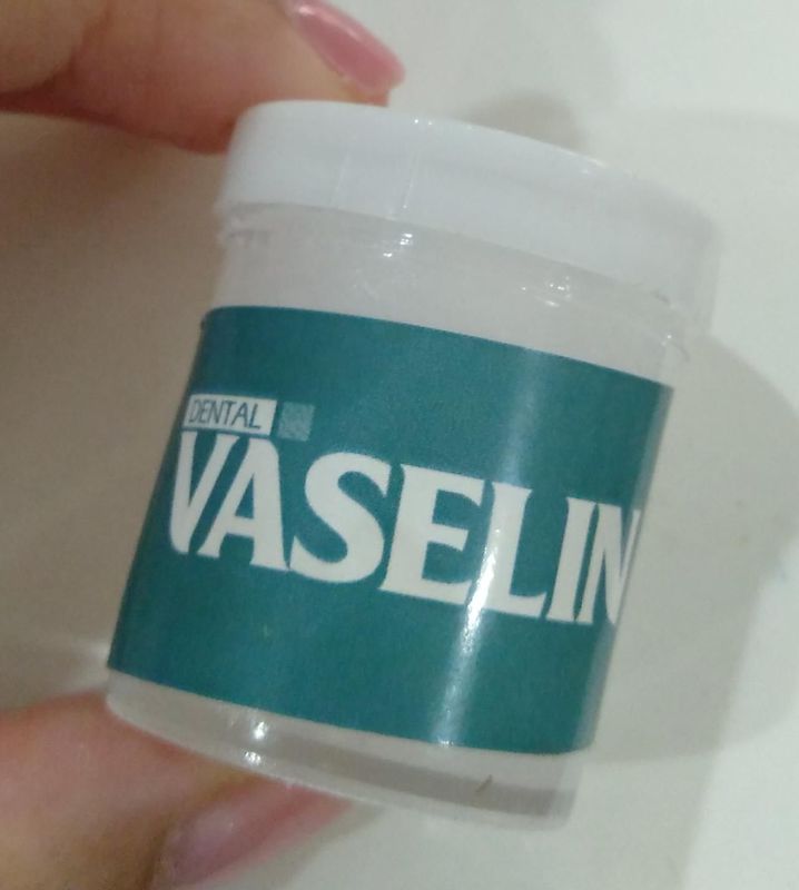 Vaseline ALBA / Putih
