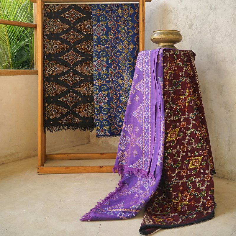 Kain Surface Design Tenun Endek Bali - Prada Gliter