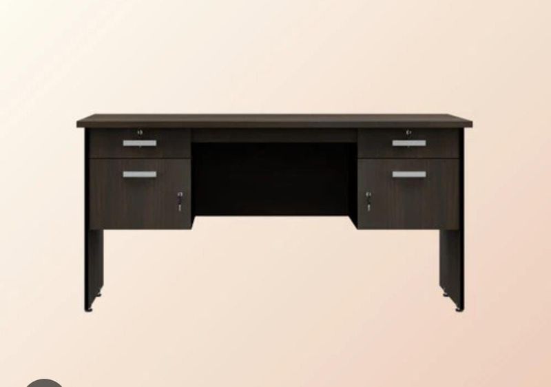 Meja Kerja Biro Medium