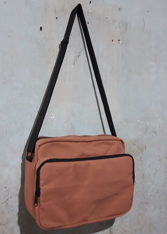 tas slempang - Cokelat