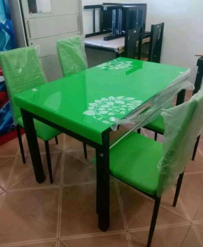 Meja Makan Kaca Importa