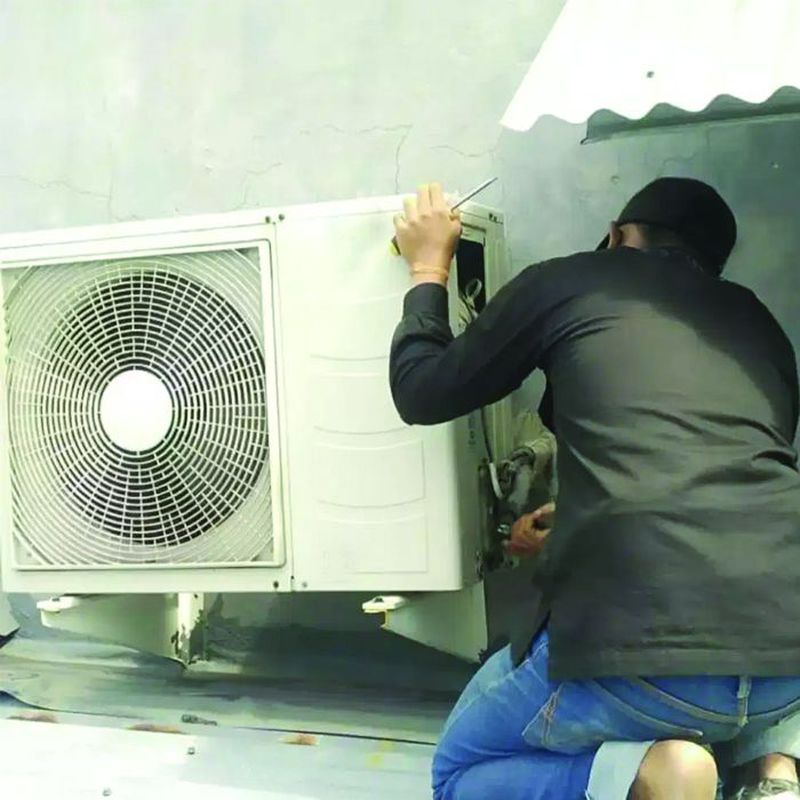 SERVICE AC SPLIT / PENDINGIN RUANGAN