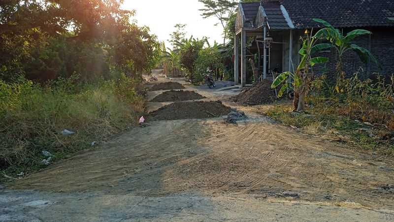 Pengurugan dengan sirtu padat