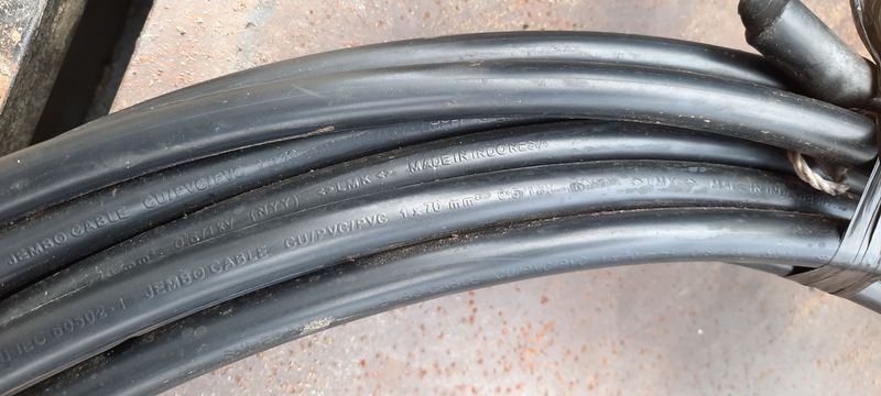 Jasa Instalasi Kabel Induk Pengaman MCCB 3 P