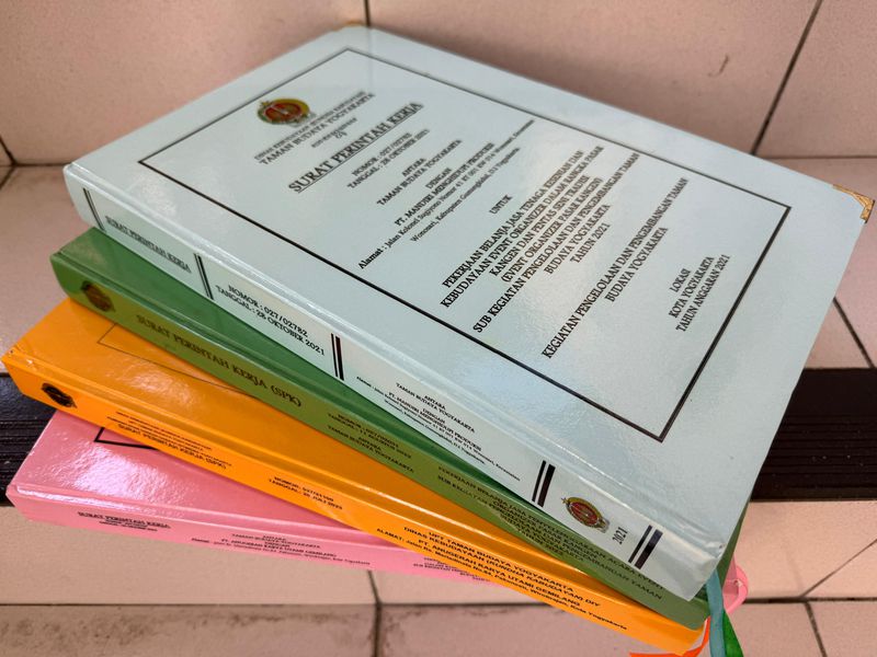 Jilid Hardcover - Kuning