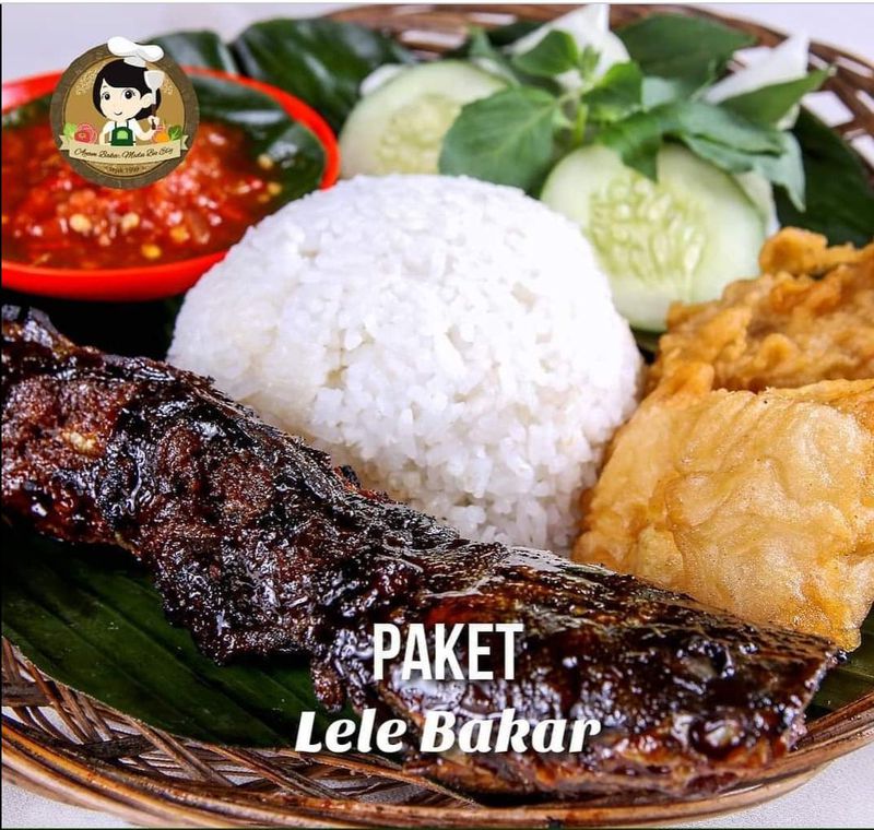 Nasi Box Lele Bakar