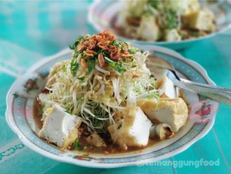 Tahu Kupat/ Kupat tahu