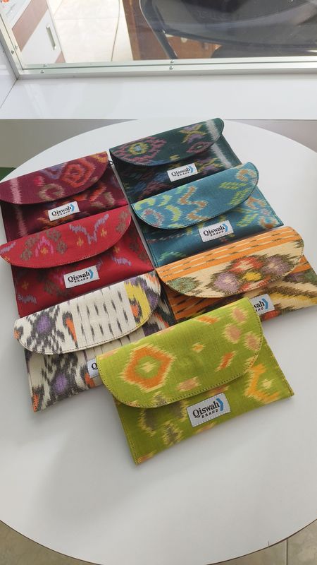 Qiswah Dompet Paspor Dompet Travel Dompet Uang Etnik Bali Handmade - Batik