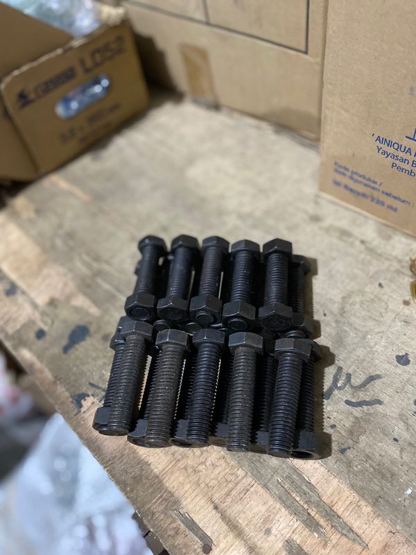 baut dan mur ( mild steel ) uk 5/8" x 2"