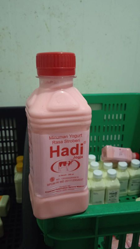 Yoghurt Rasa Stroberi 250ml