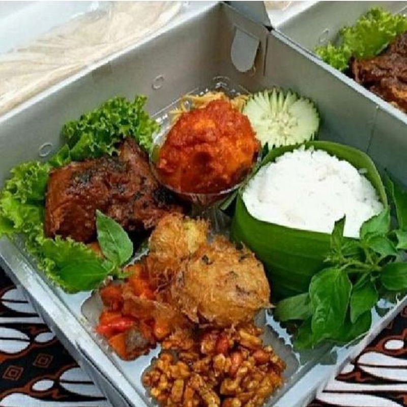 Nasi kotak paket 18
