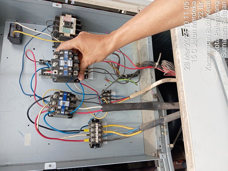 Ganti Contactor AC 10 PK Package