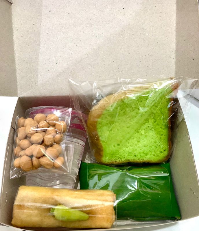 Paket Snack Box 10 rb