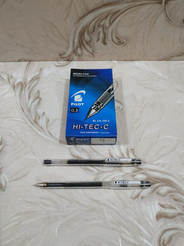 Pena Hi-Tech 0,3 mm, Merk Pilot