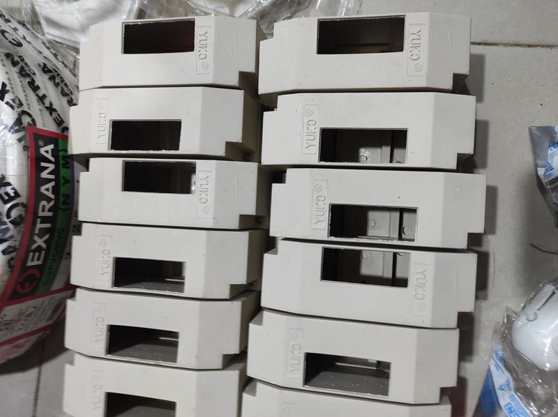 Box MCB