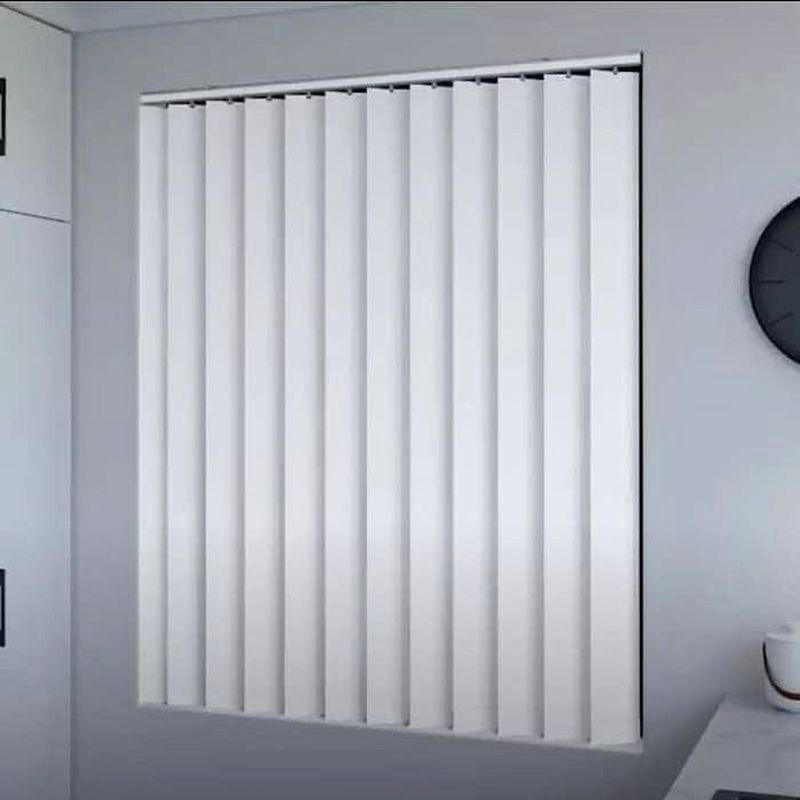 GORDEN VERTICAL BLIND